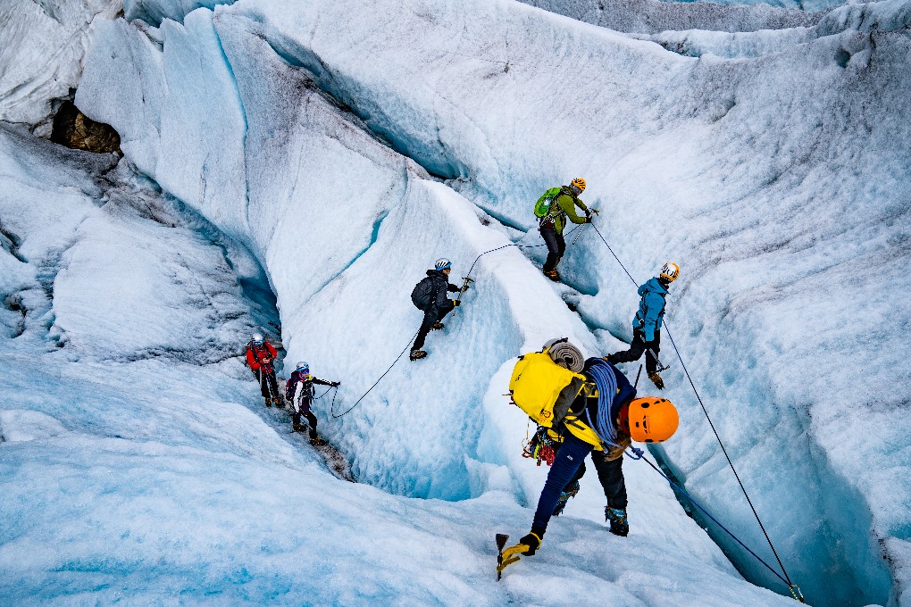 Blue Ice Hike - Glacier - Glacier Road
