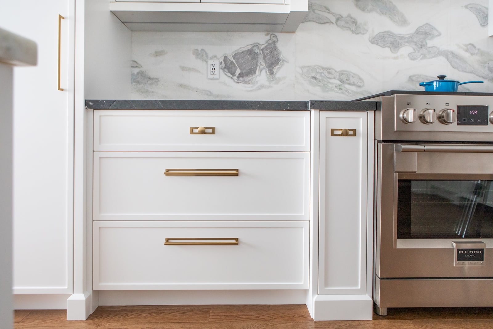 NIICO | Modern Custom Kitchens Vaughan | Framed Cabinetry Vaughan Toronto