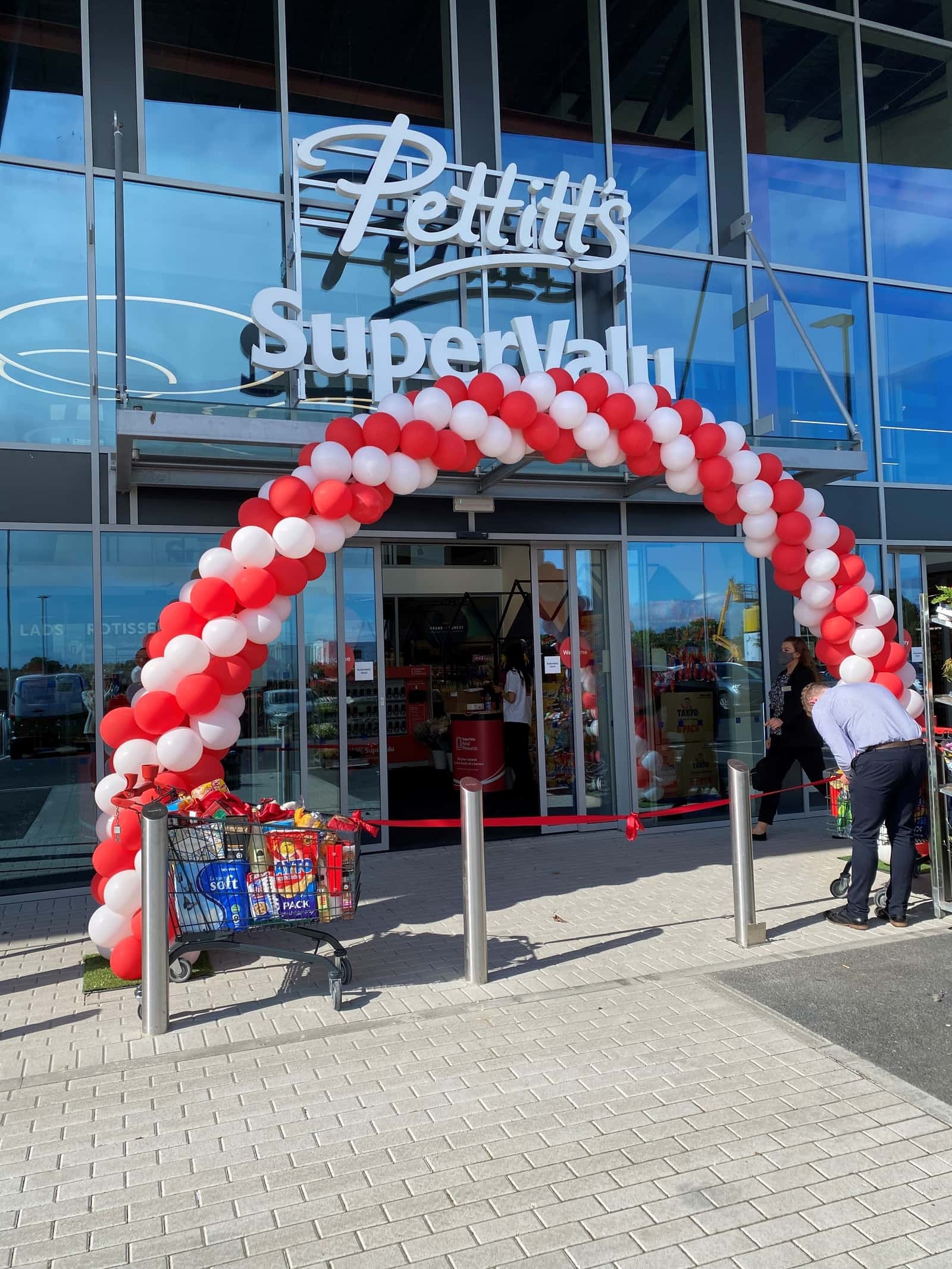 SuperValu opens at Southern Cross Central in Bray