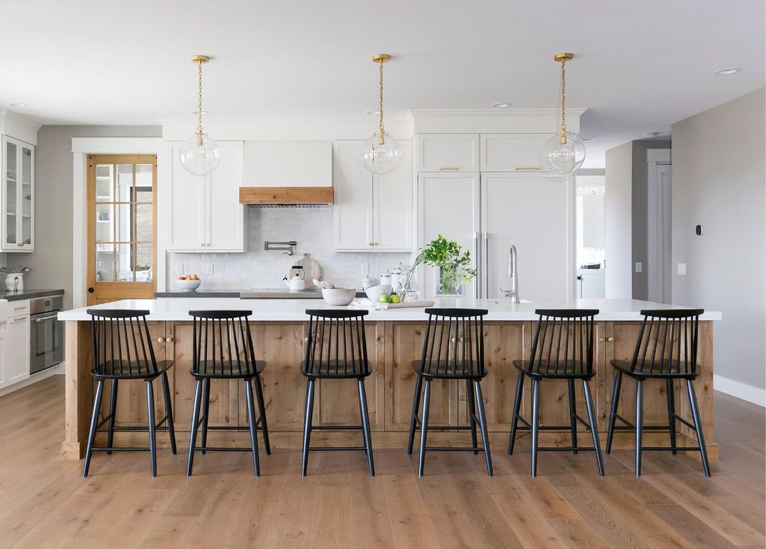 Hipstoric Farmhouse Kitchen gets Curated Maximalist Styling | TANNA BY ...