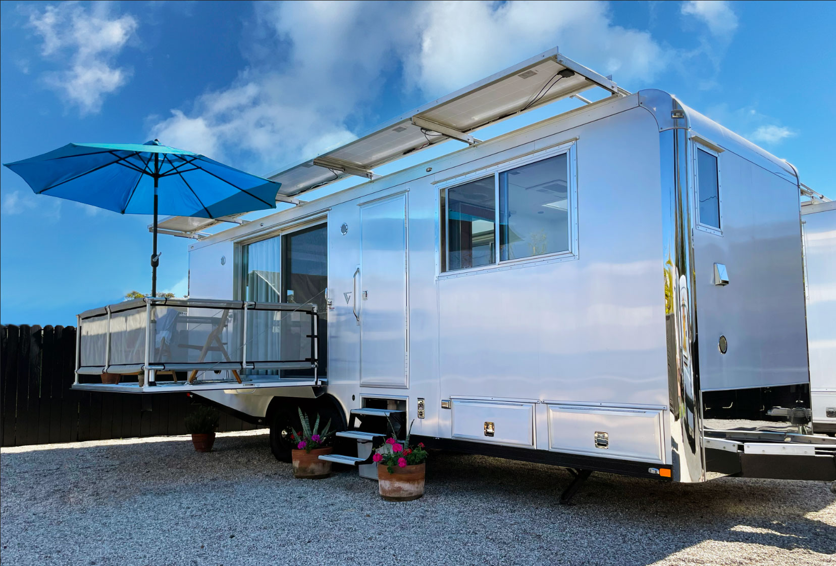 2019 Living Vehicle PRO