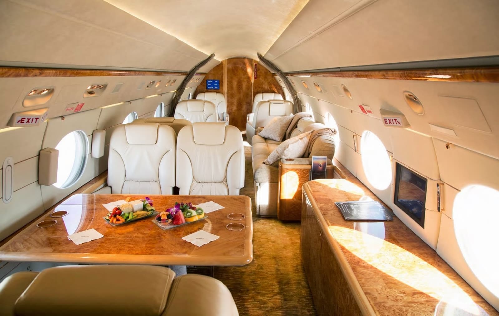 International | flyExclusive