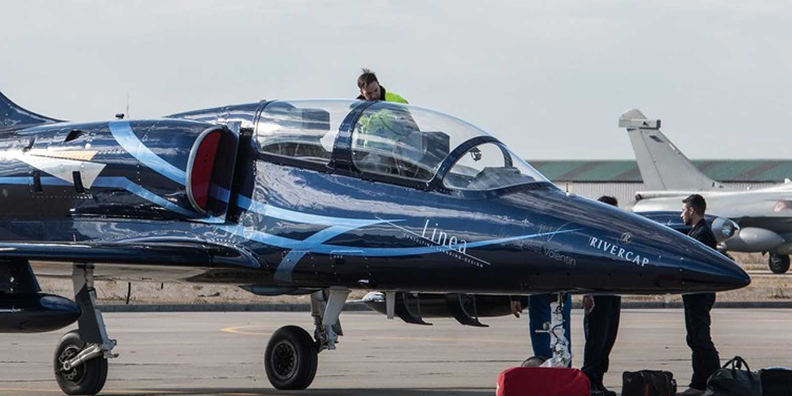 L-39 Albatros Fighter Jet Flight in France | Jetify