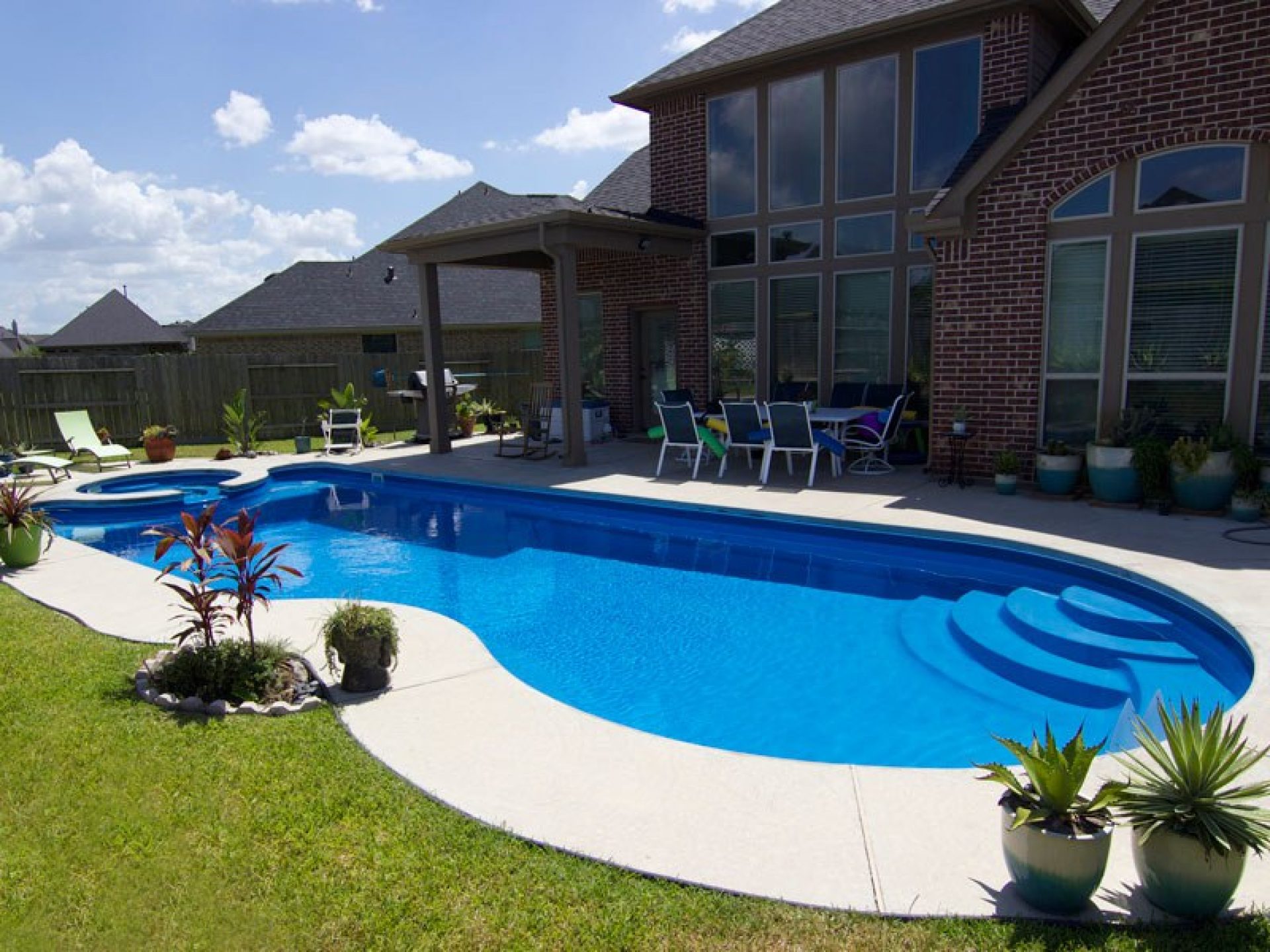 Lake Champlain Pools - Radiant Insulated Inground