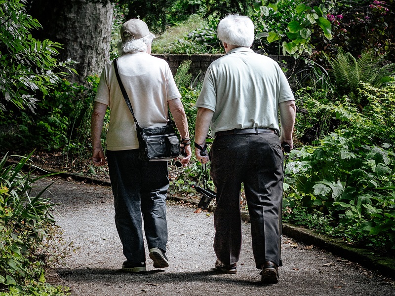 5 000 10 000 15 000 How Many Steps Should Older Adults Take Each Day To Stay Healthy 5-000-10-000-15-000-how-many-steps-should-older-adults-take-each-day-to-stay-healthy