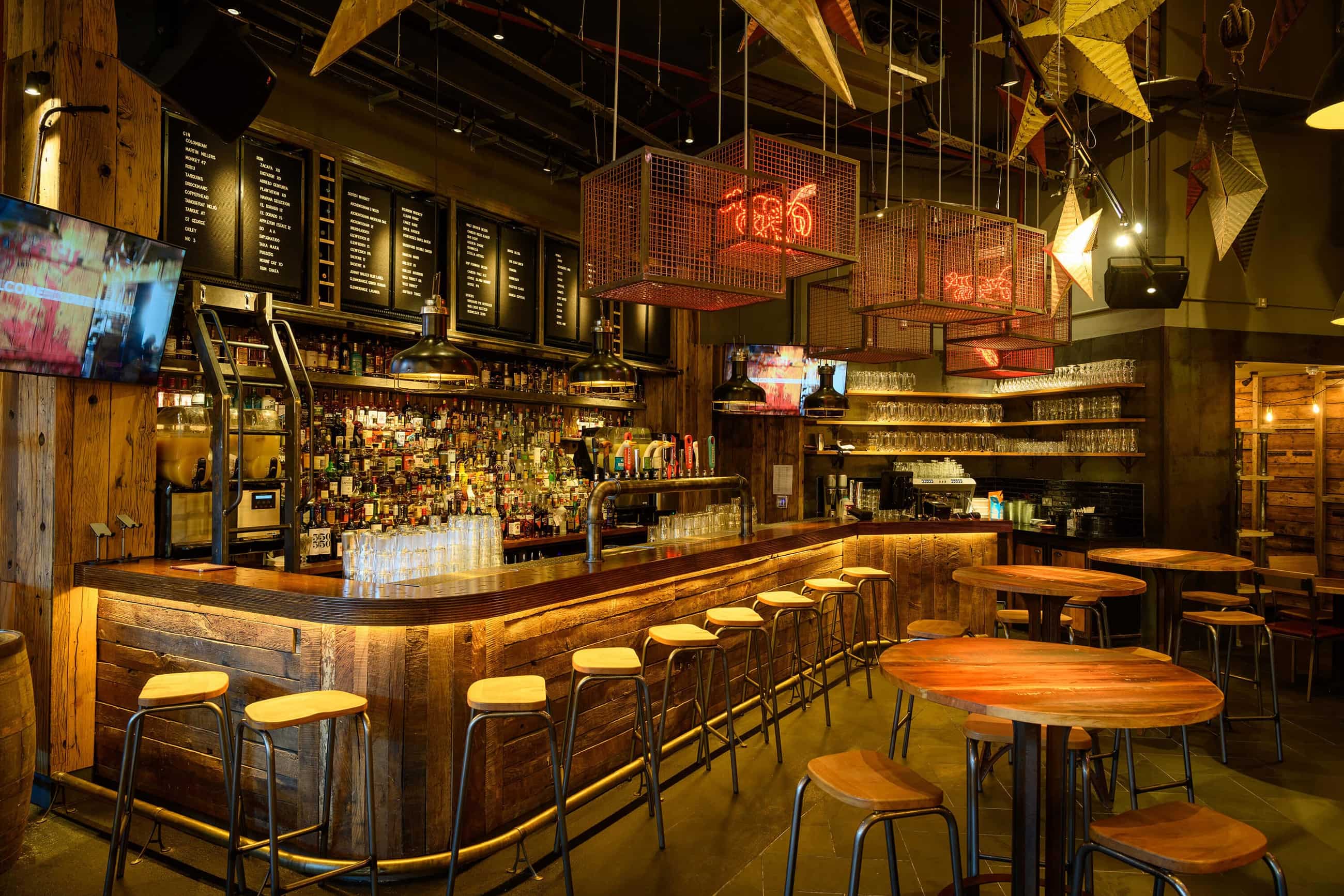 Big Easy Restaurants | Homepage | Bar.B.Q & Fresh Lobster