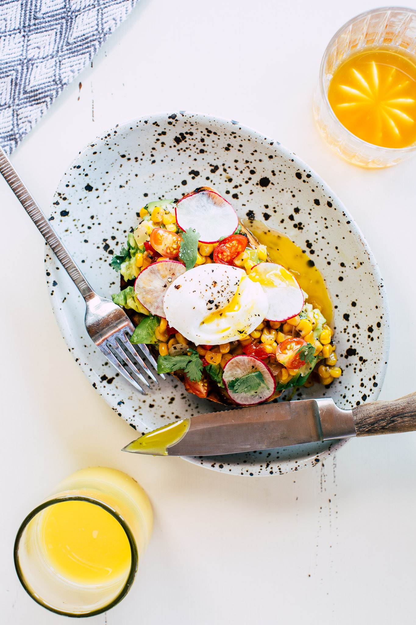 Café Whitney - At Whitney Peak Hotel