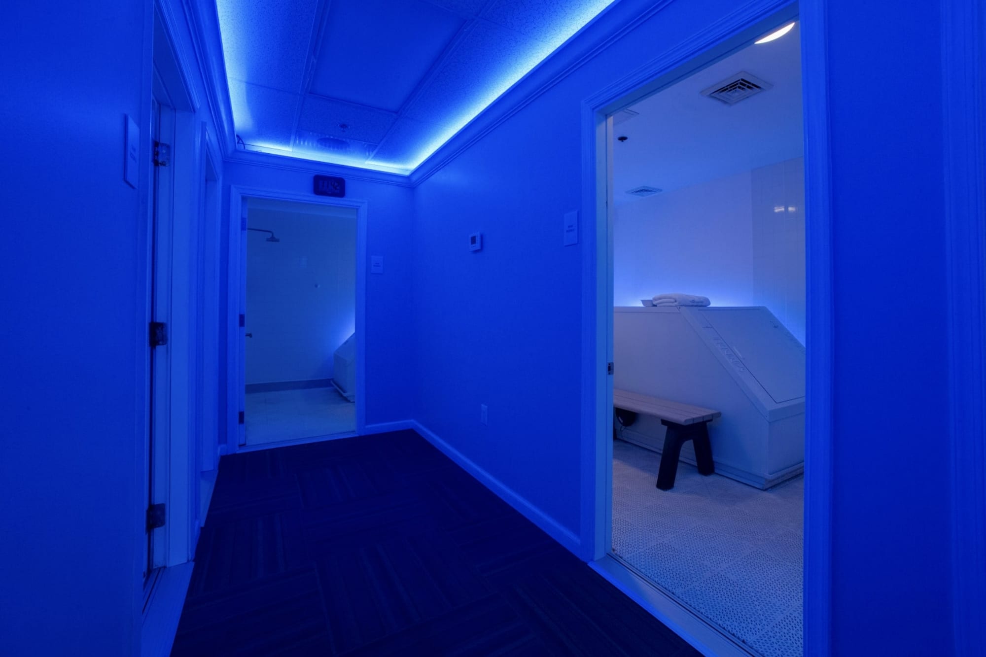 Float Tanks | OmFLOAT Experience