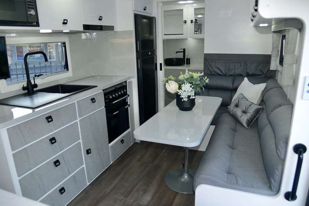 Review: Evernew E900 ATX 2021 | Evernew Caravans