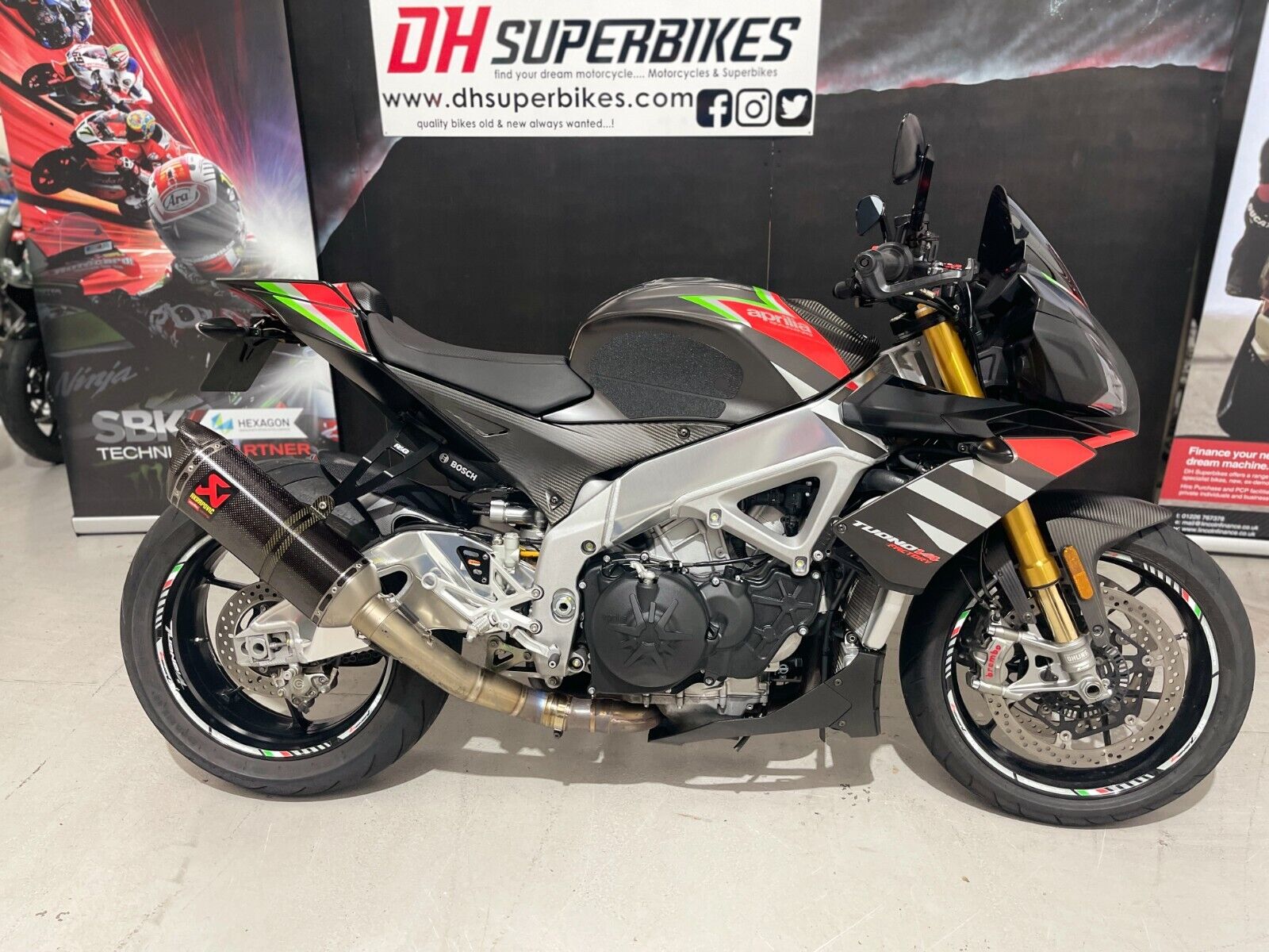 Aprilia TUONO V4 1100 FACTORY APRC 2020 5500 MILES AKRAPOVIC PX RACE ...