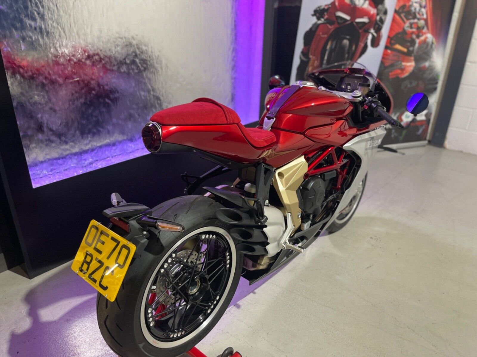MV AGUSTA Super Veloce 800 Serie Oro 199/300 70 Reg 8 Miles PX Swap ...