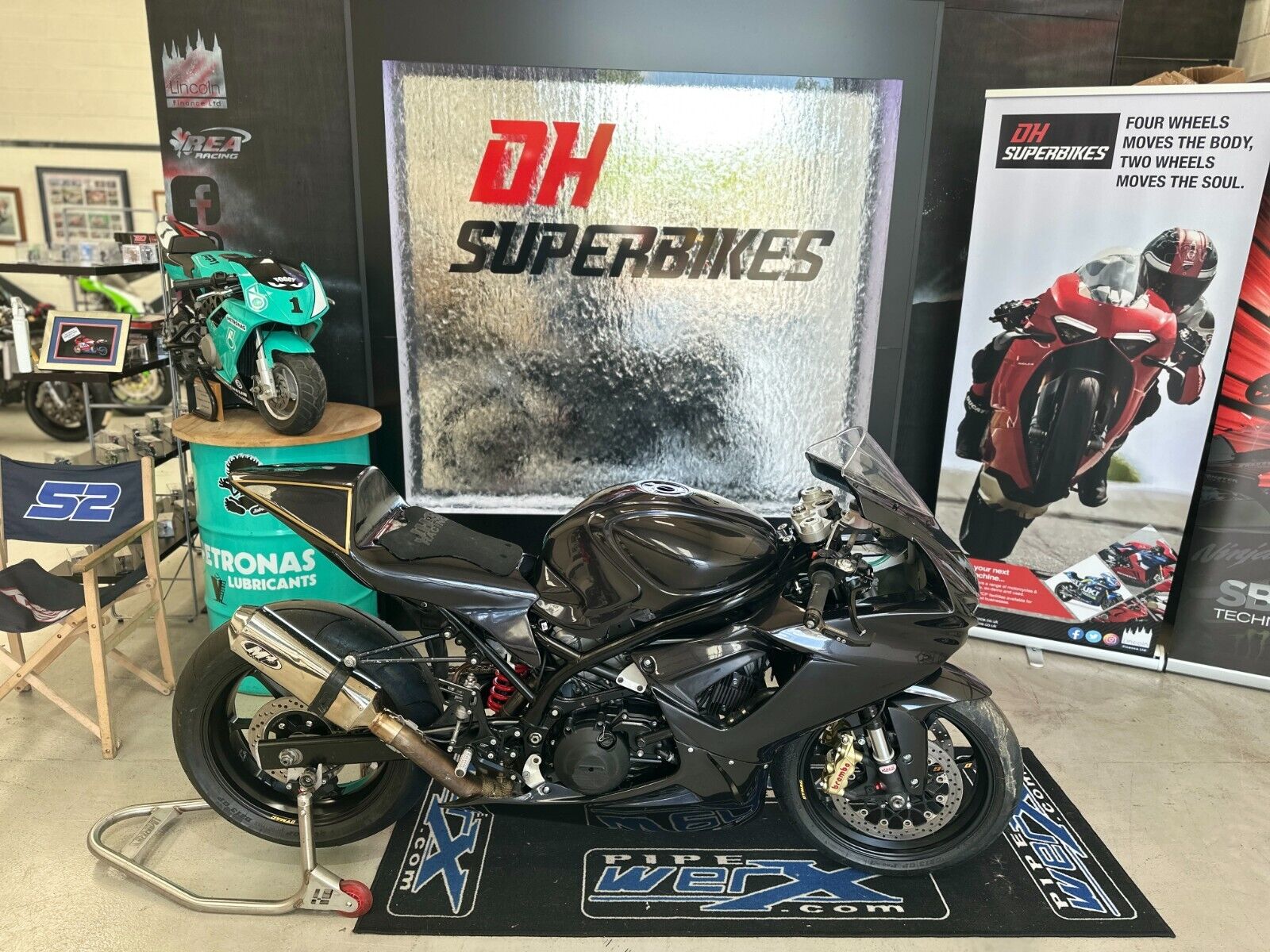 Suzuki SV 650 Race/Track Bike Race Bike Super Twin Racing Brembo Dymags ...