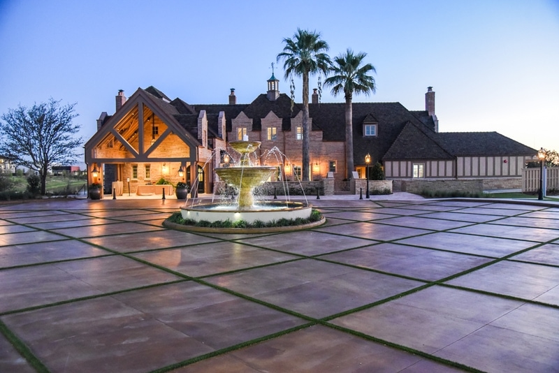 The Mansion | The Red Berry Estate