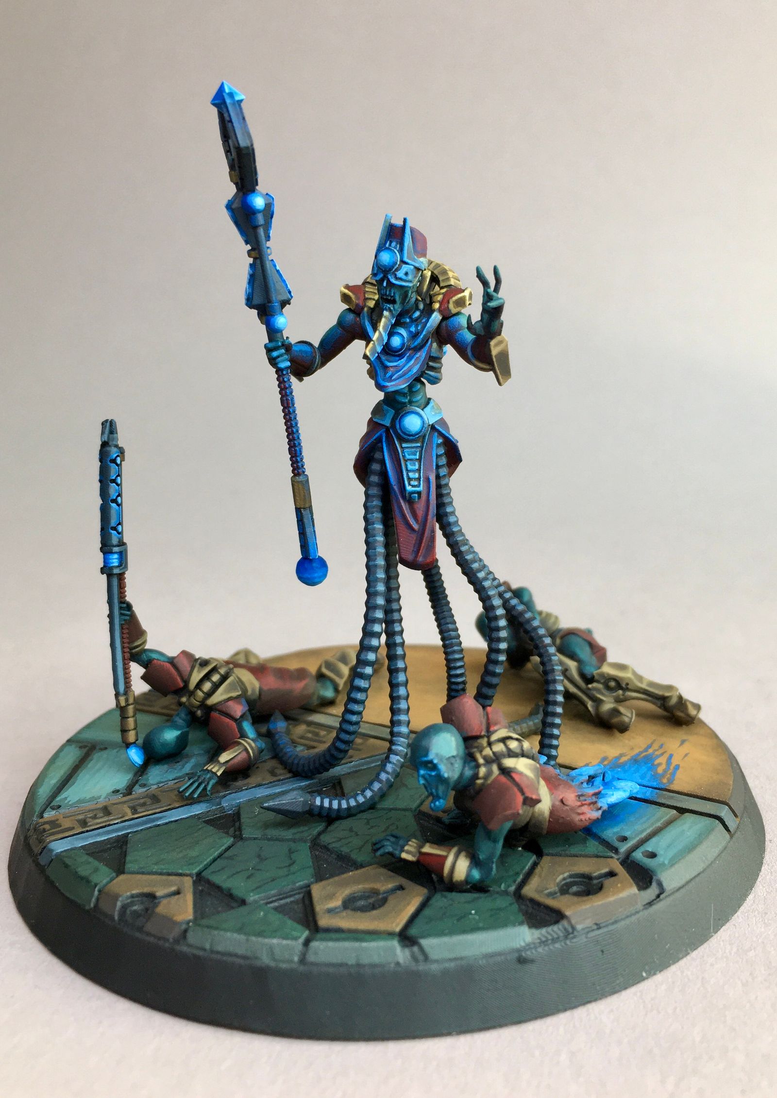 Pre-supported 3D-printable miniatures for tabletop