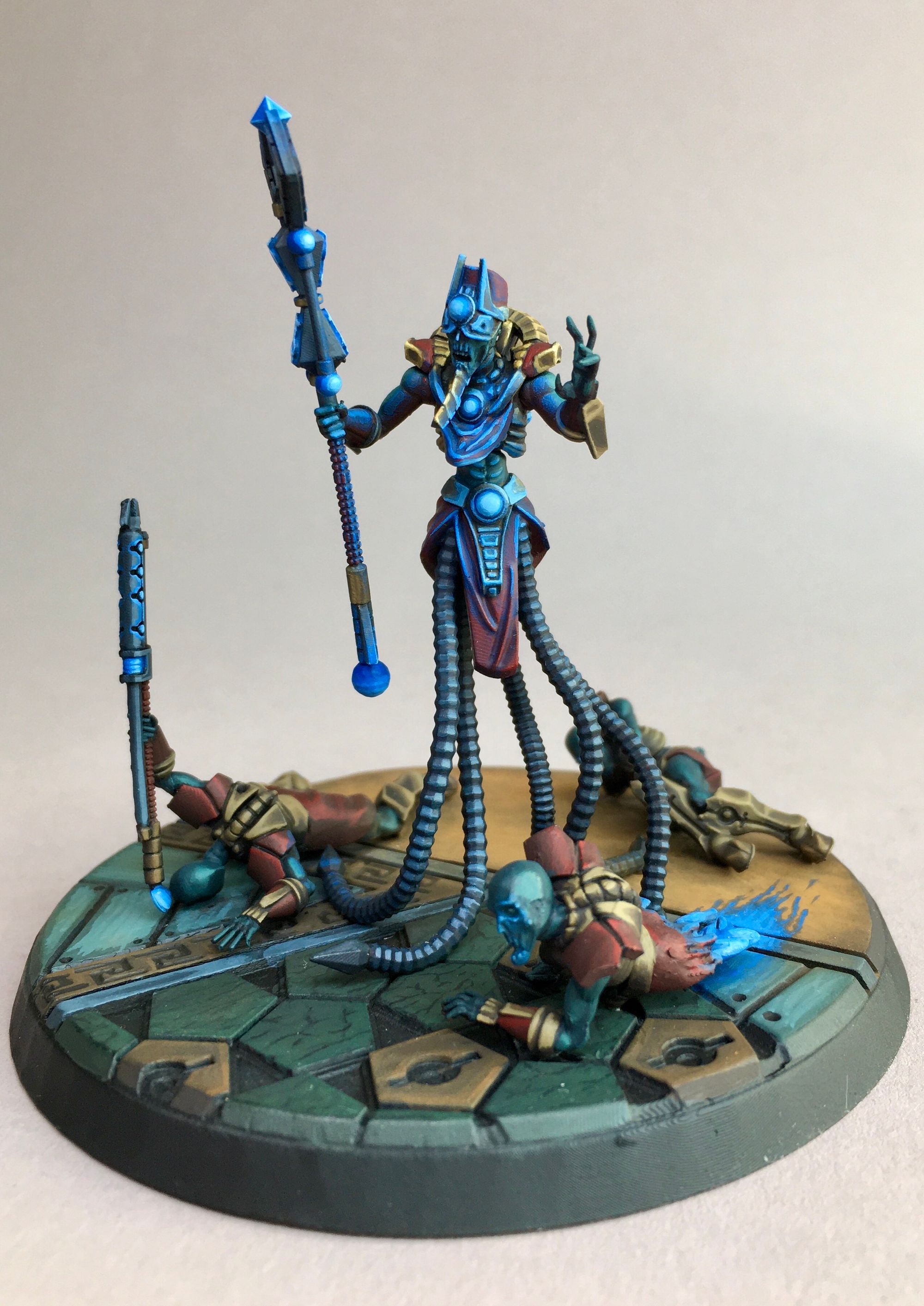 Pre-supported 3D-printable miniatures for tabletop