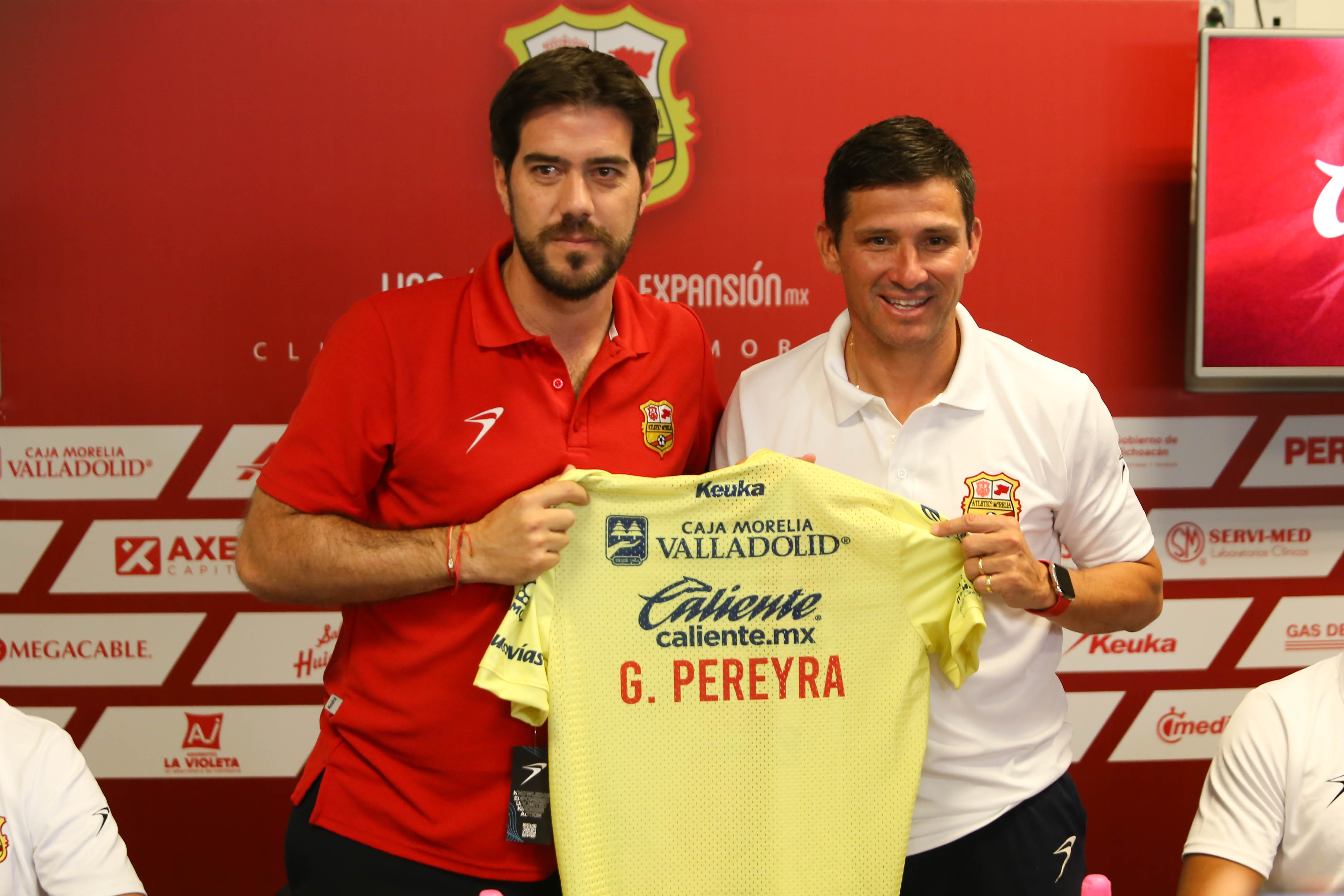 Gabriel Pereyra es presentado como nuevo técnico de los Canarios.