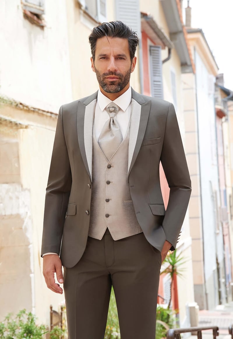 Costumes de Marié et de Cérémonie chez Émie Saint-Germain • Boutique de ...