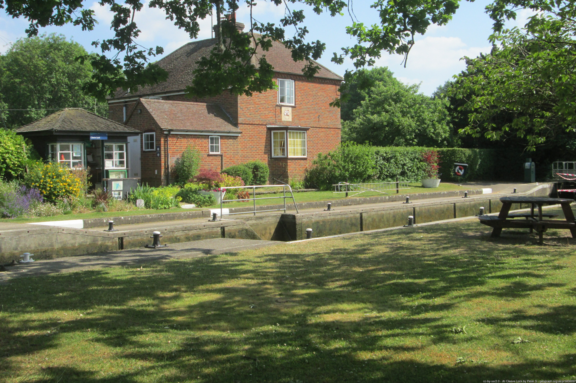 Cleeve Lock | Thames Rivercruise