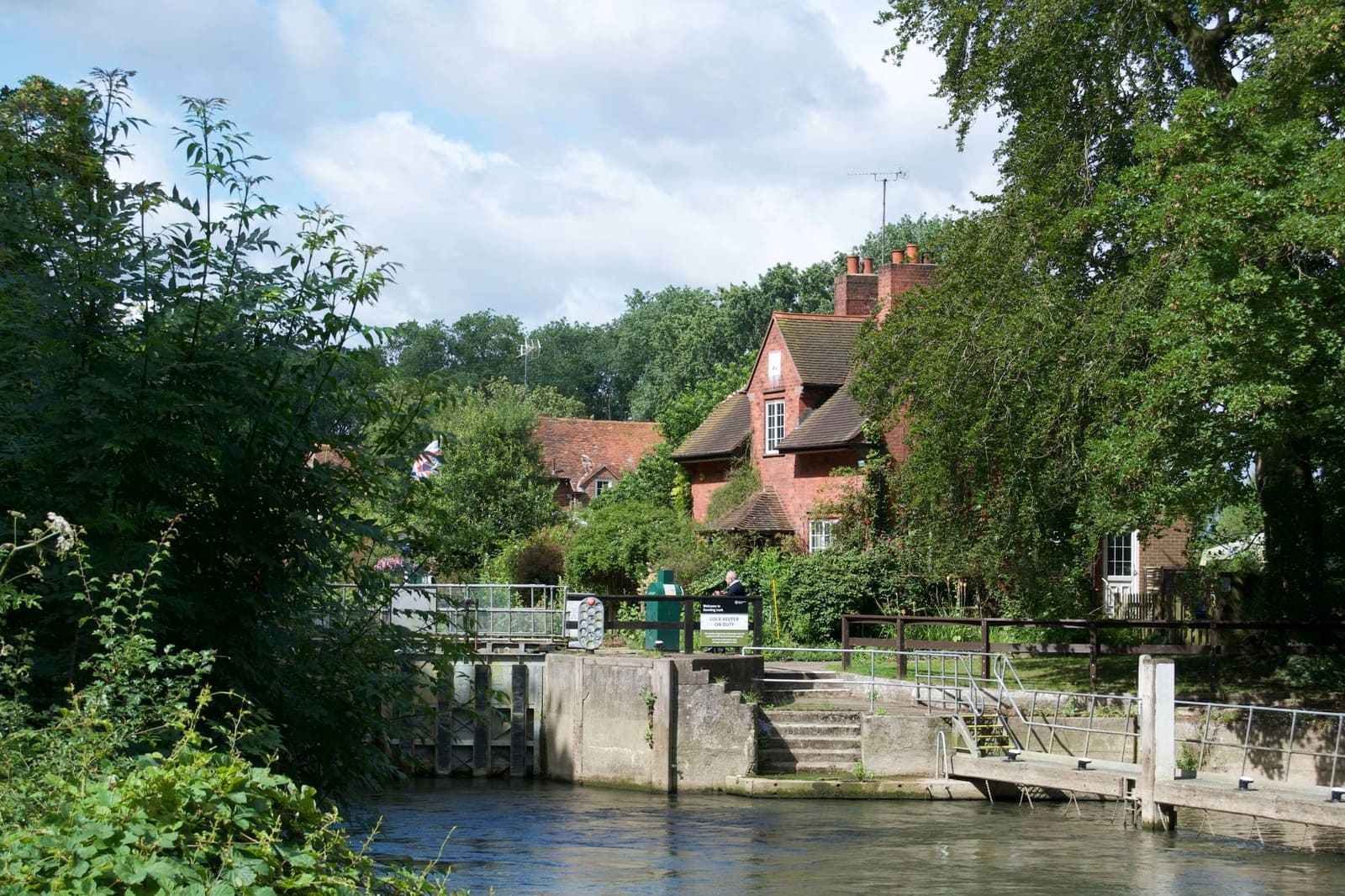 Sonning Lock | Thames Rivercruise