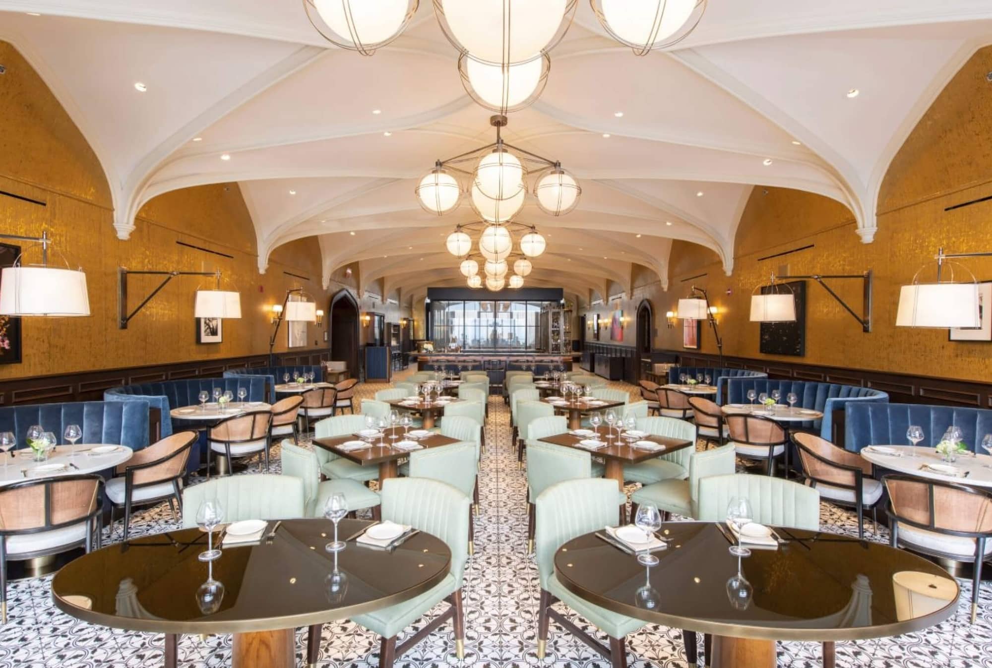 Portfolio | University Club Chicago | Looney & Associates Design