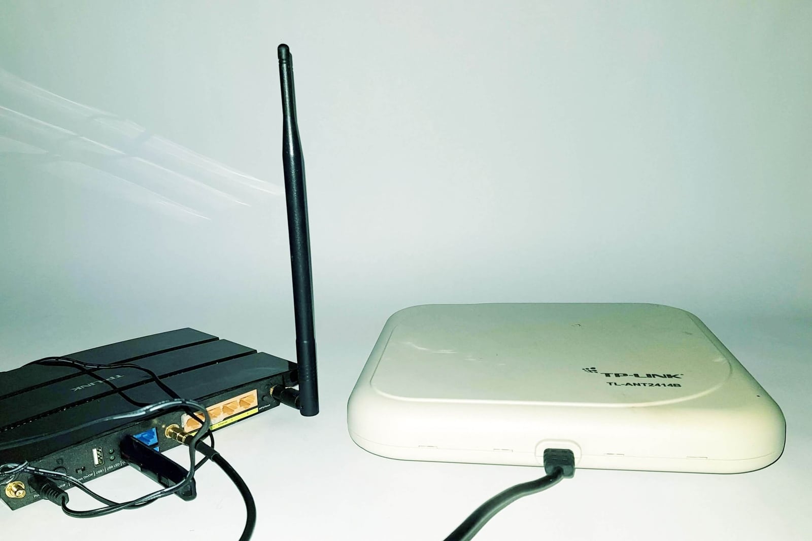 (Router Garden) - Fabian Faltin, Nikola Hansalik, Seth Weiner (PdBA)