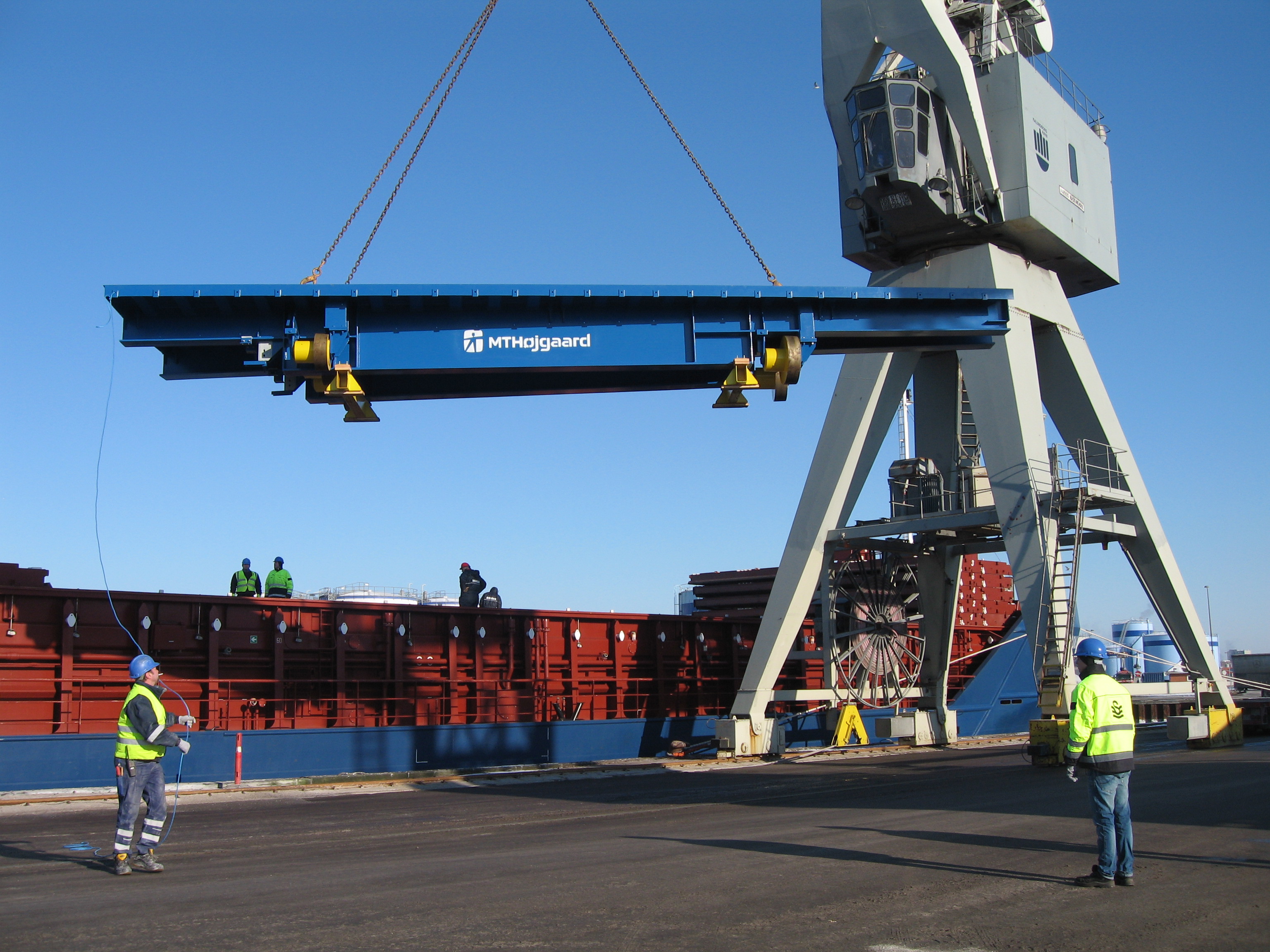 Tailored solutions for the Ocean Industries | Tschudi Group