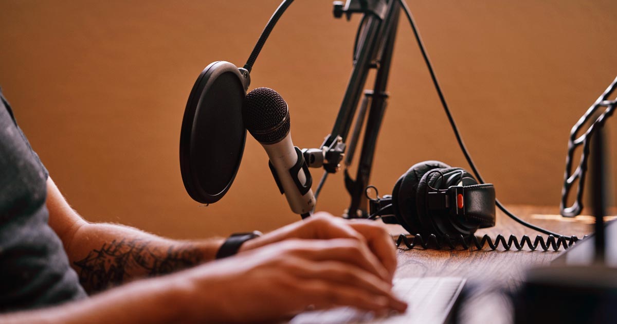 The Best Podcast Equipment Setups in 2021 (for any budget) - Rumble Studio
