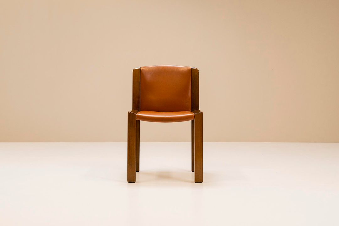 Joe Colombo 'Model 300' Dining Chairs in Oak and Leather for Pozzi ...