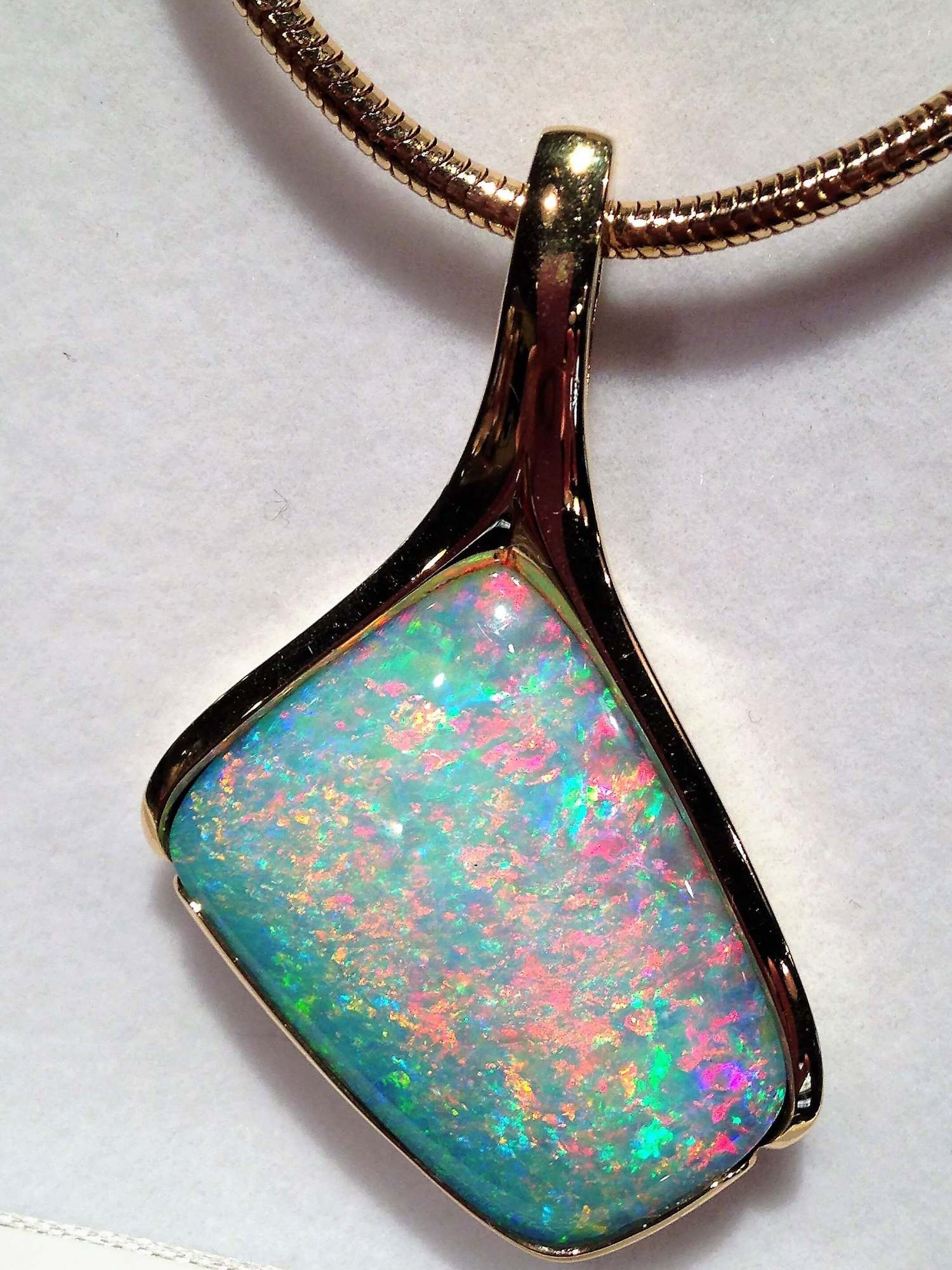 Quilpie Opals: A Beautiful Piece of Jewellery, and Australian History ...