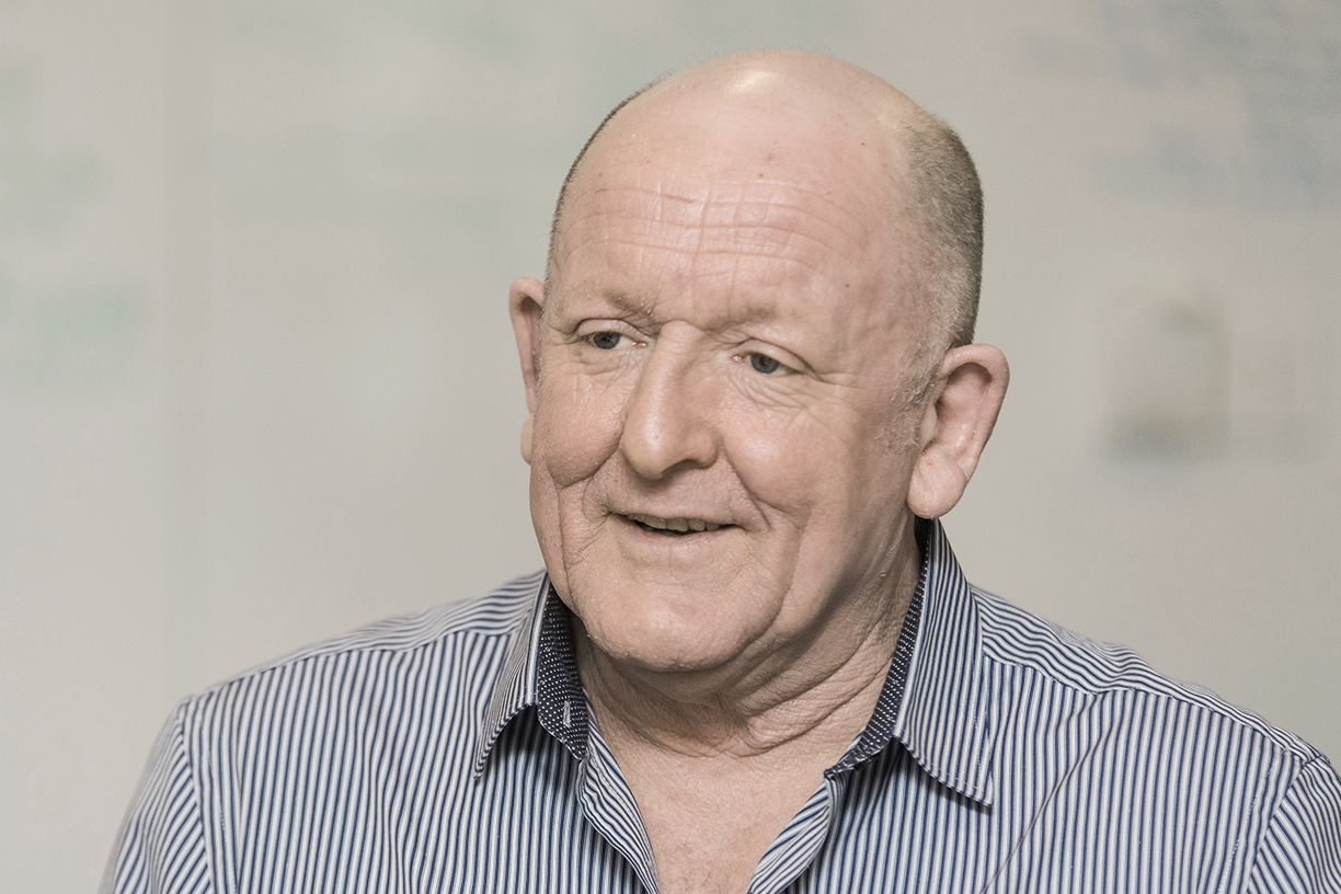 Phil Hayes's Instagram, Twitter & Facebook on IDCrawl