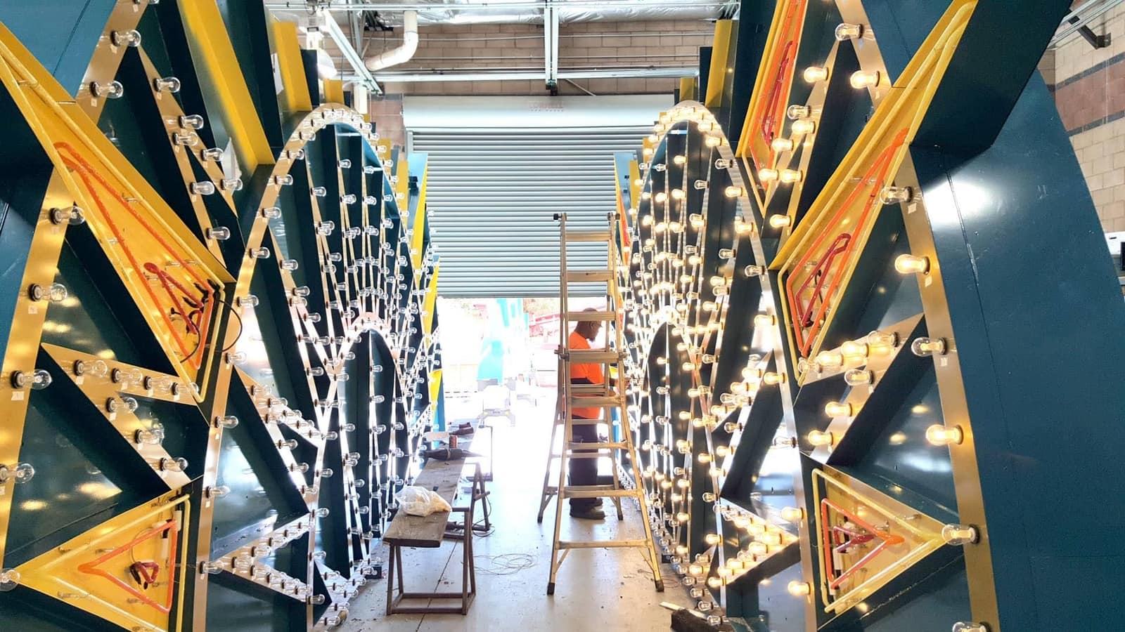 National Sign Company | Sign Manufacturing | Jones Sign