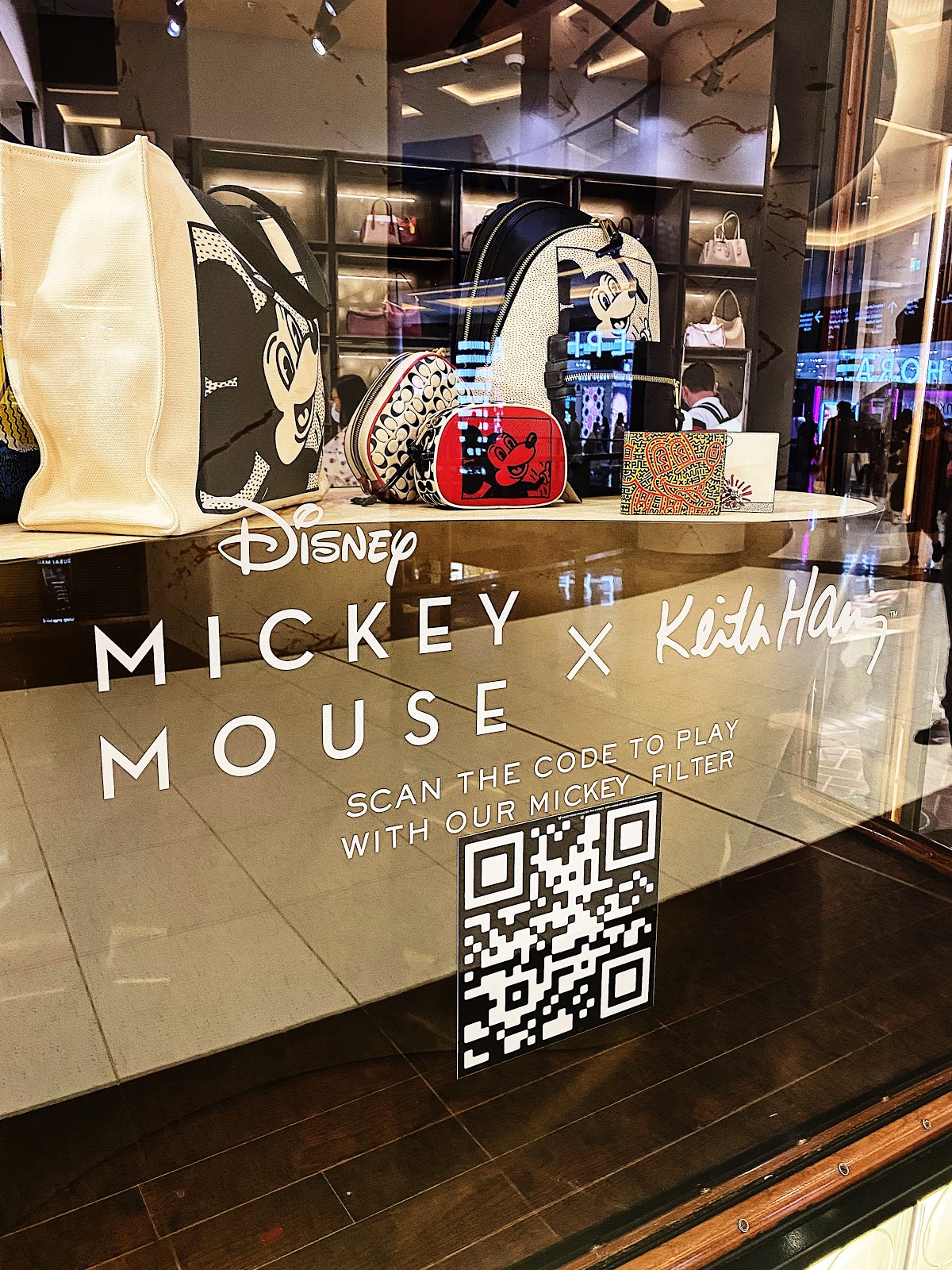 QR Codes for Shop Windows | Supercode QR Code Generator