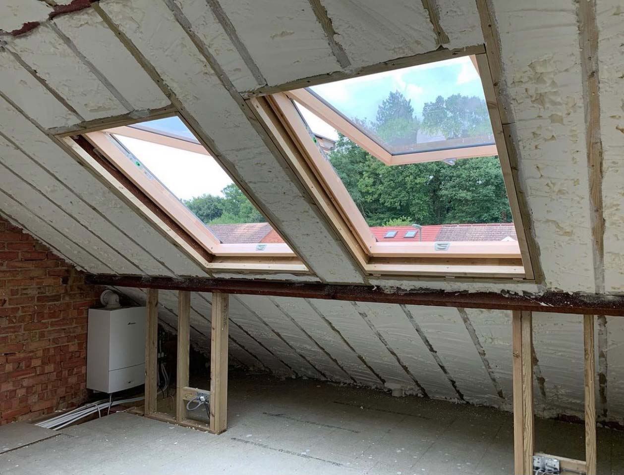 Construction Spray Foam Insulation - Roof & Ceilings