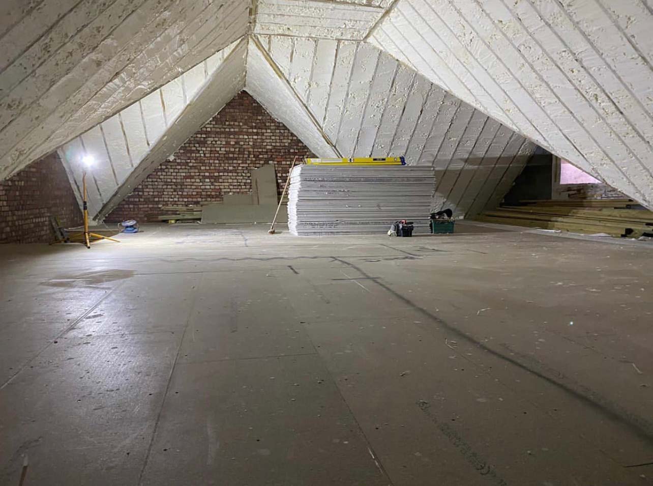 Construction Spray Foam Insulation - Roof & Ceilings