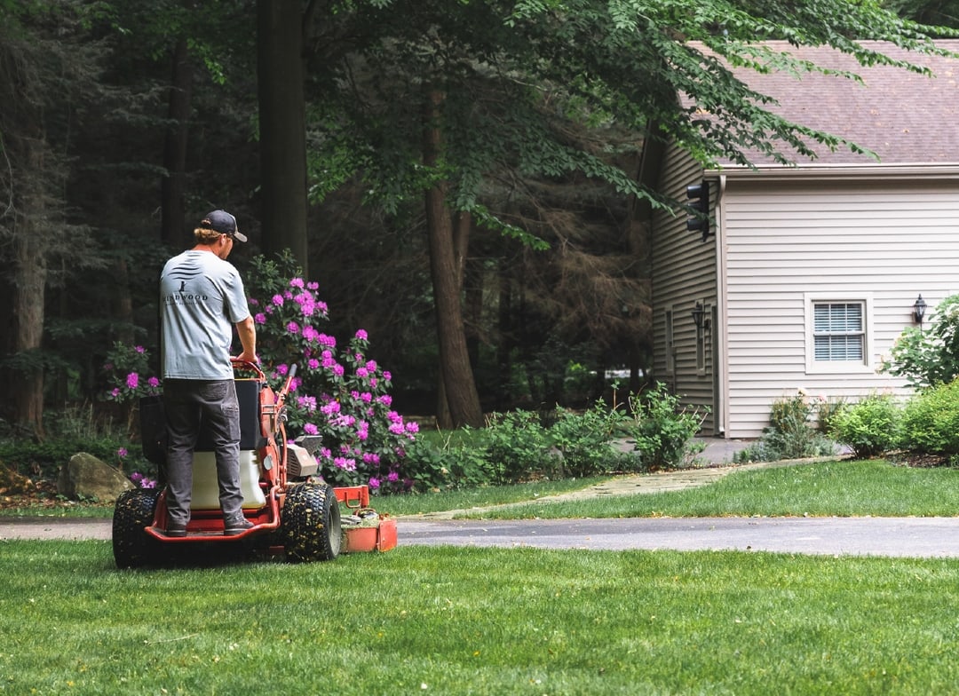 Windwood Property | Professional Lawn Mowing