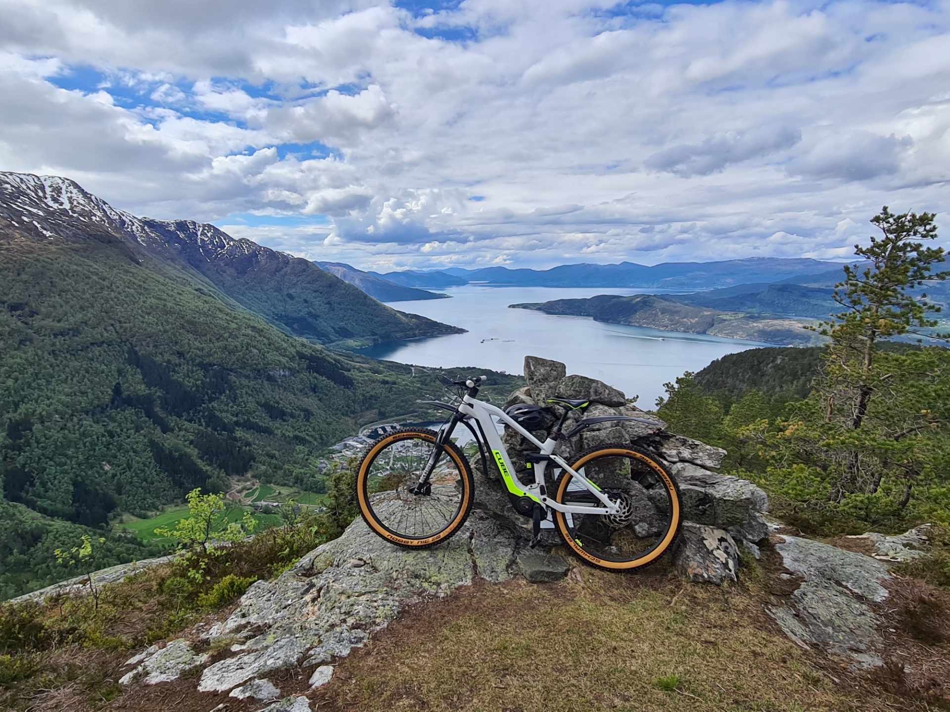 National Park Village | Folgefonni Glacier Team