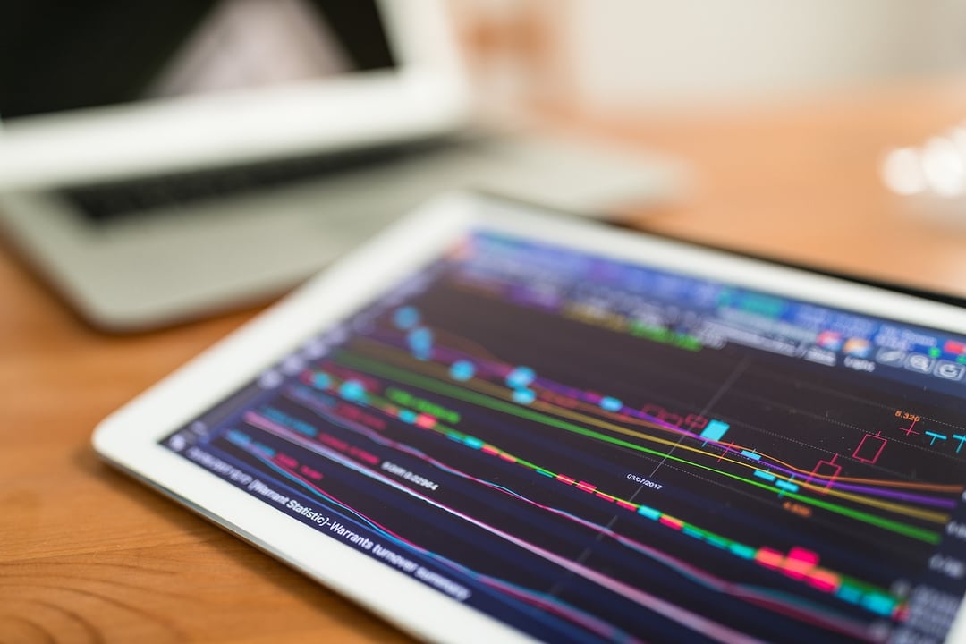 8 Best Tablets for Stock Trading: Buyer’s Guide - Dossier Labs