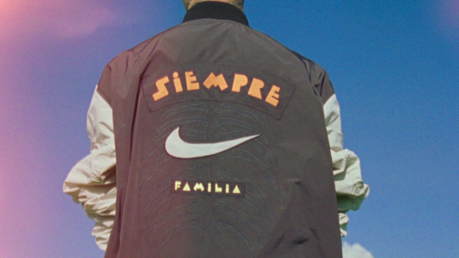 Modern Logic for Nike · Siempre Familia