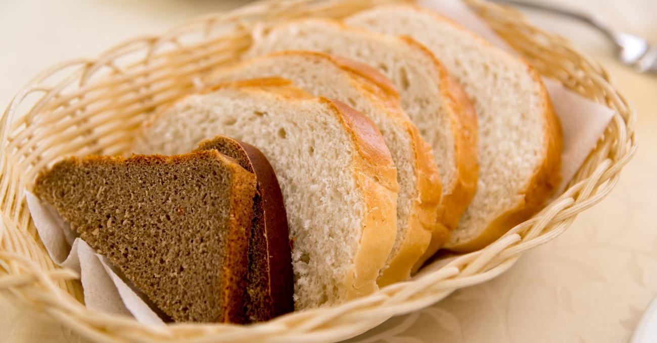 Is Canned Bread A Good Disaster Prepping Food? | Build a Stash