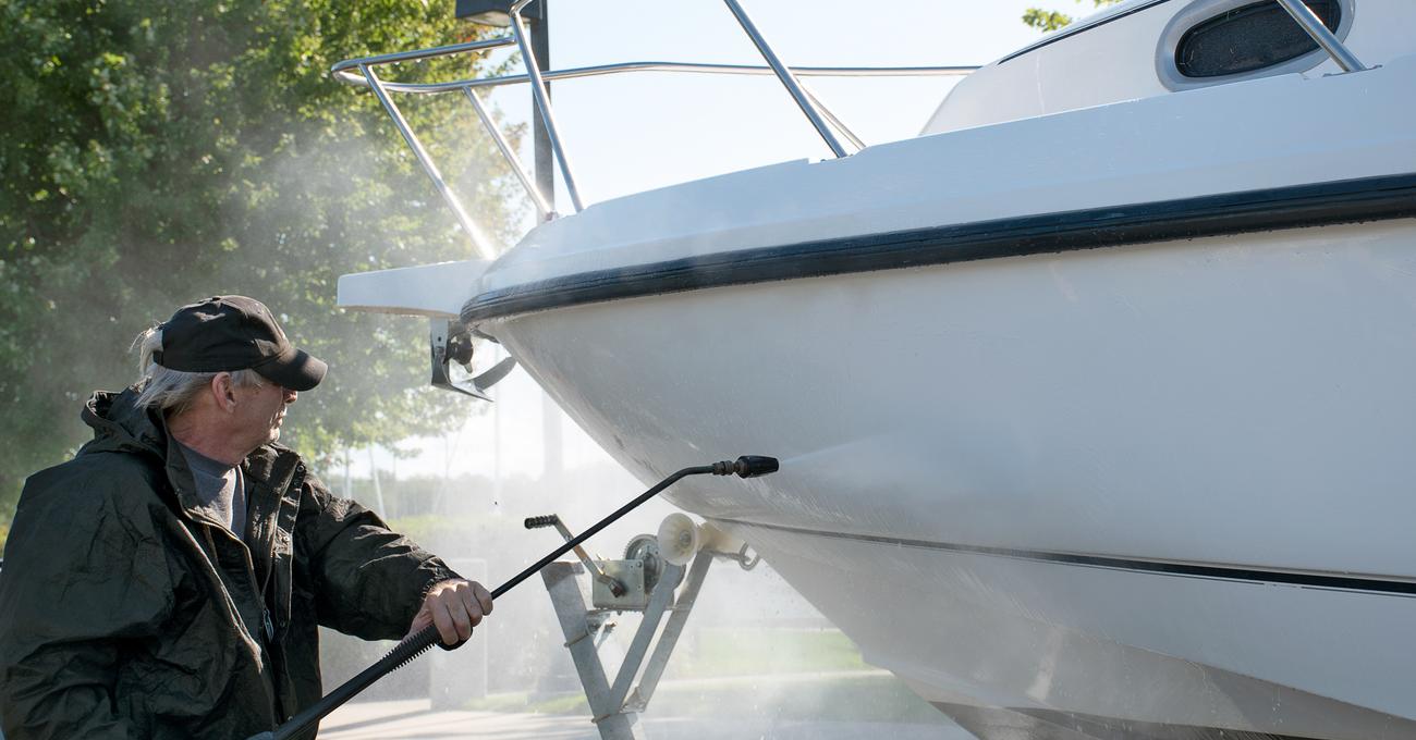 Best Boat Cleaner | LakeWizard