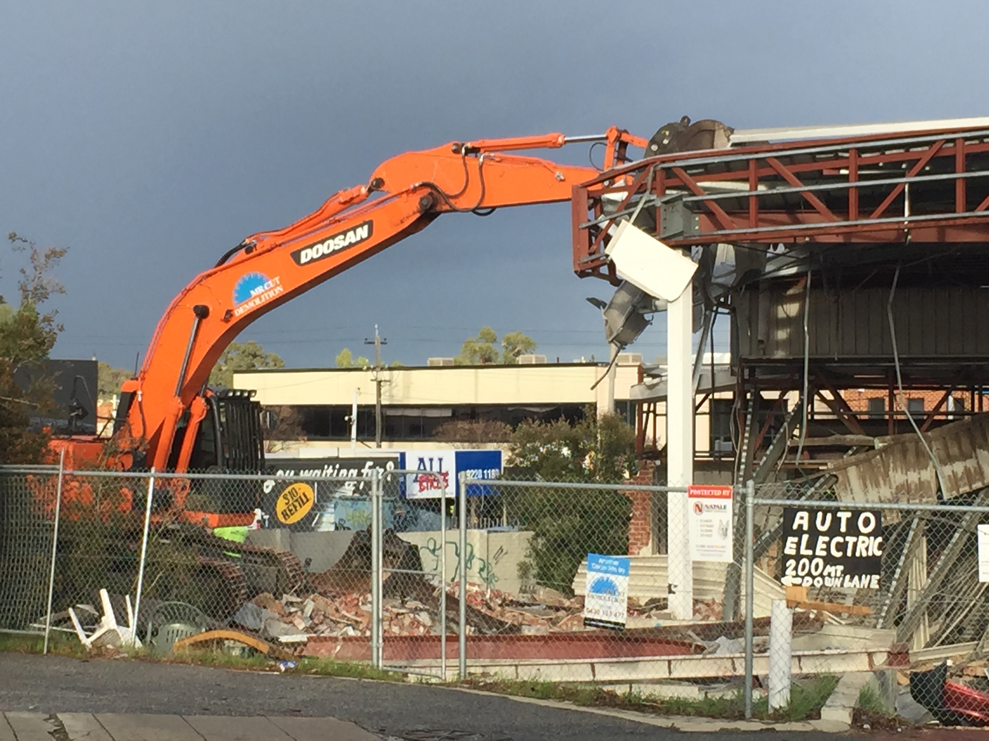 Mr Cut Demolition | Learn About Us