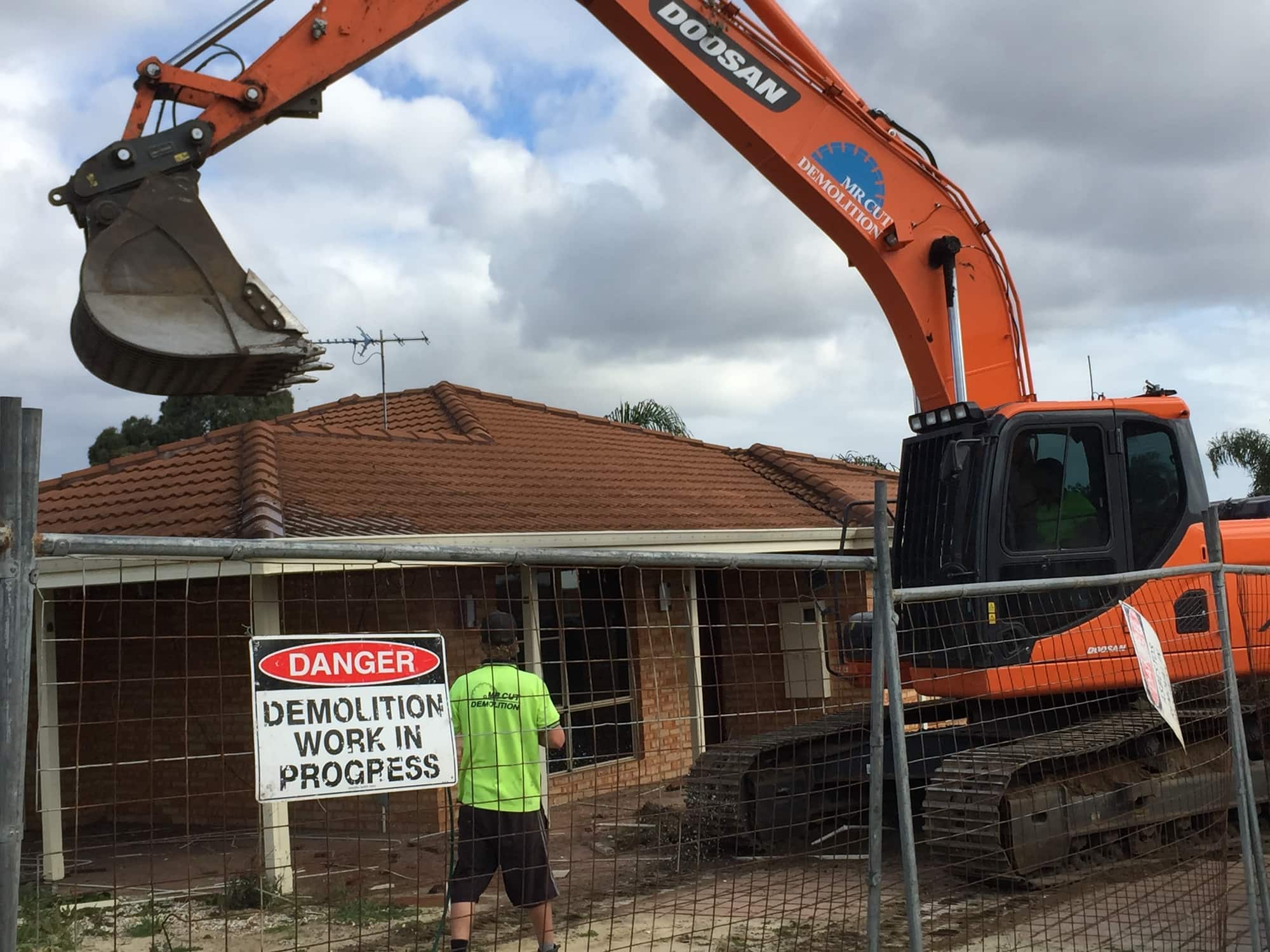 Mr Cut Demolition | Learn About Us