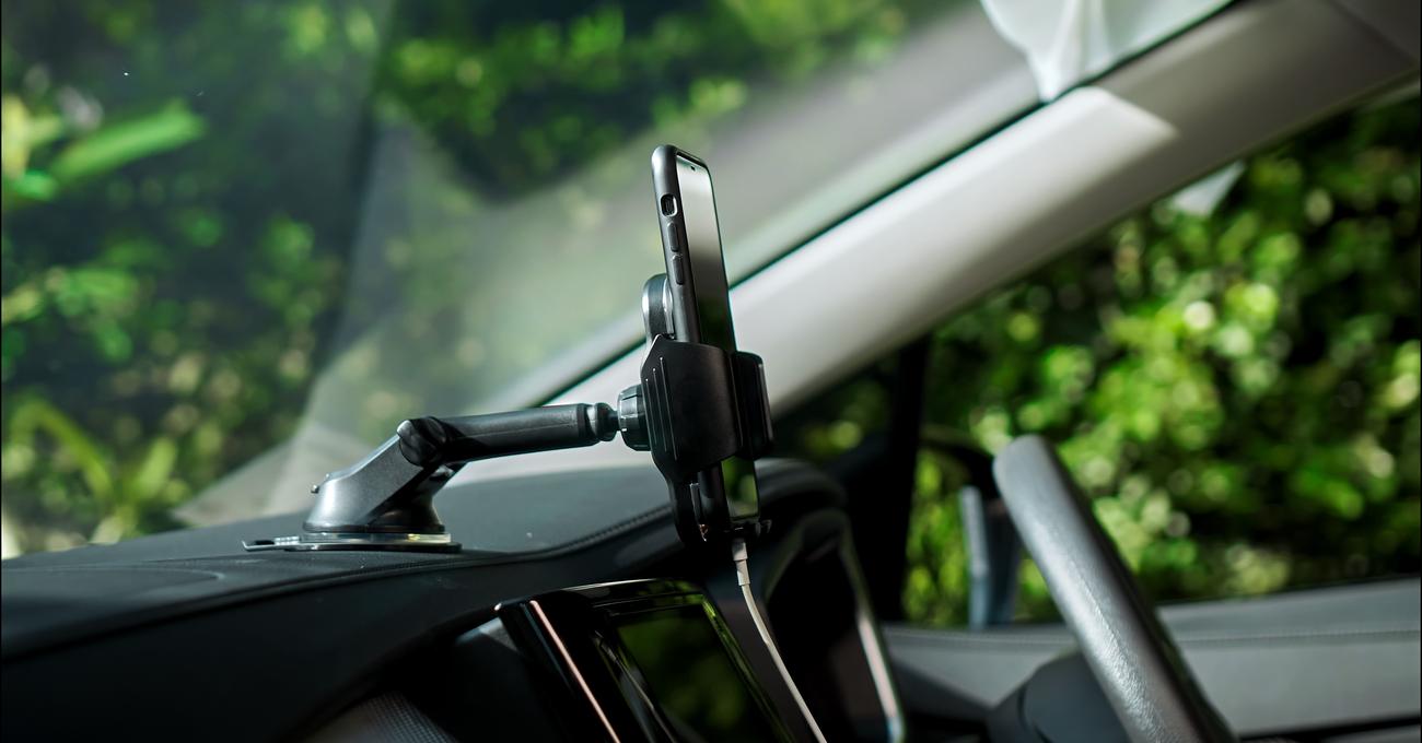 Best Off-Road Phone Mounts | WeAirDown