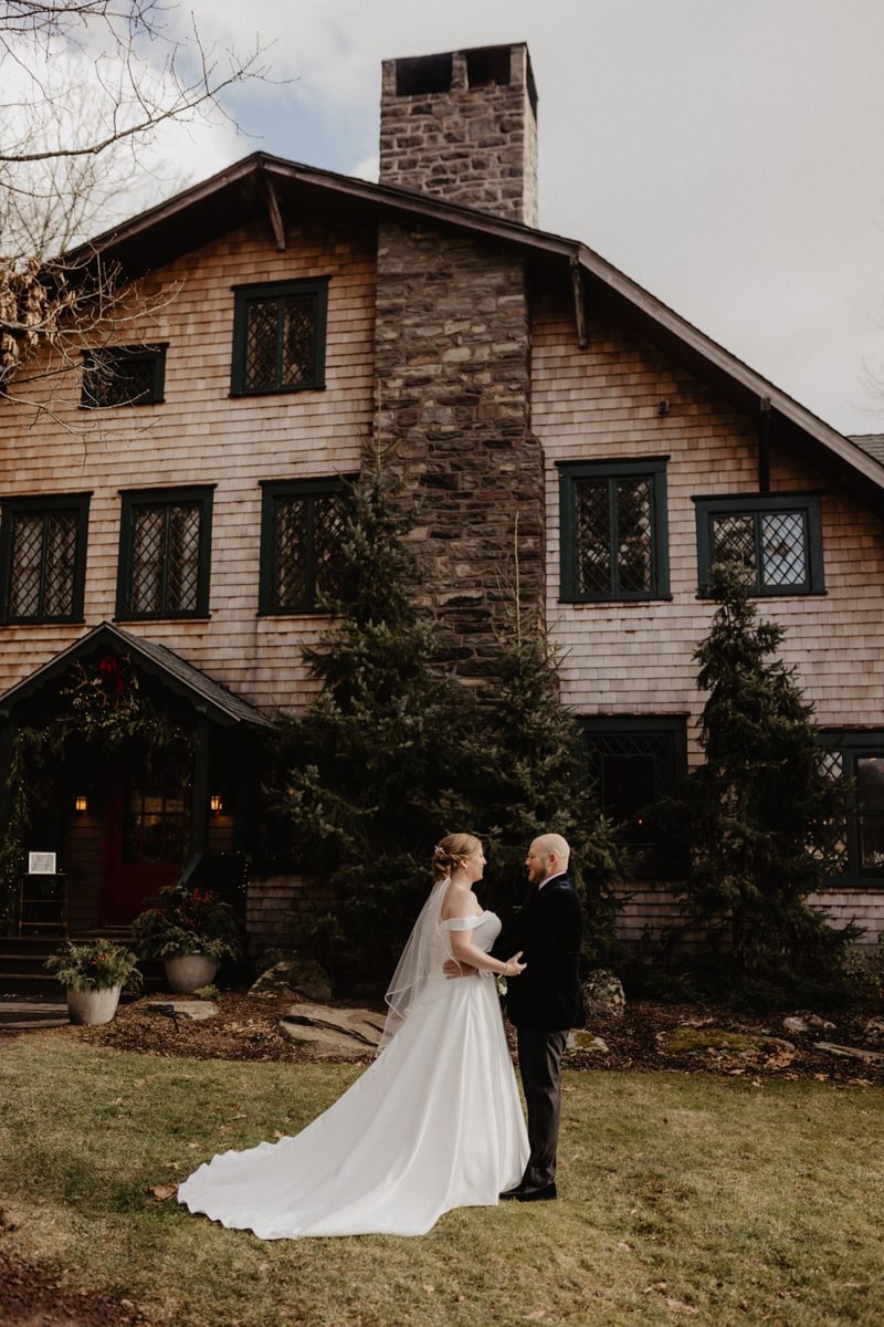 Winter Deer Mountain Inn Wedding with Ashley and Jeff — Nicole Nero Studio