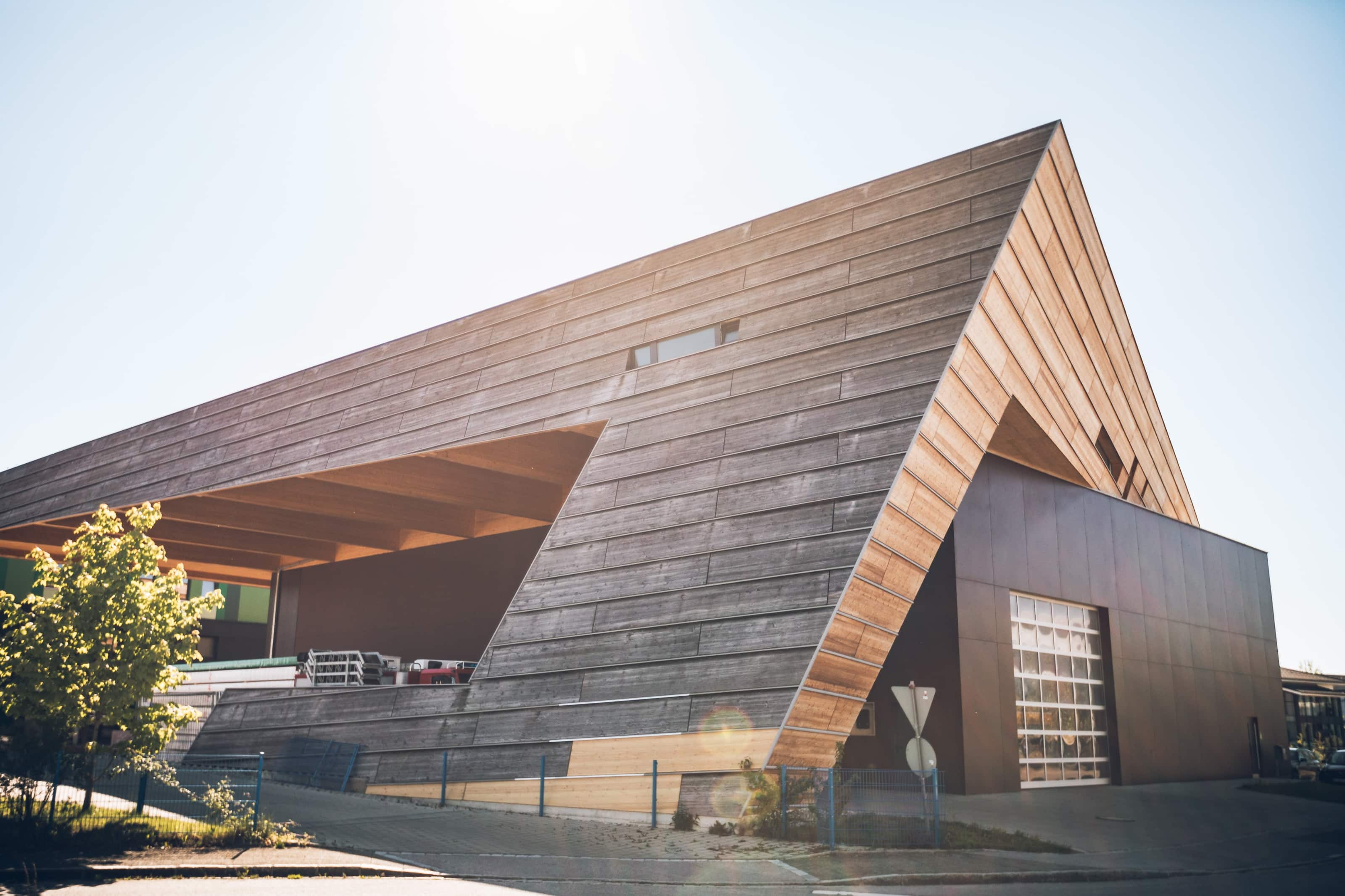 Traditional on-site construction vs off-site construction: What’s the ...