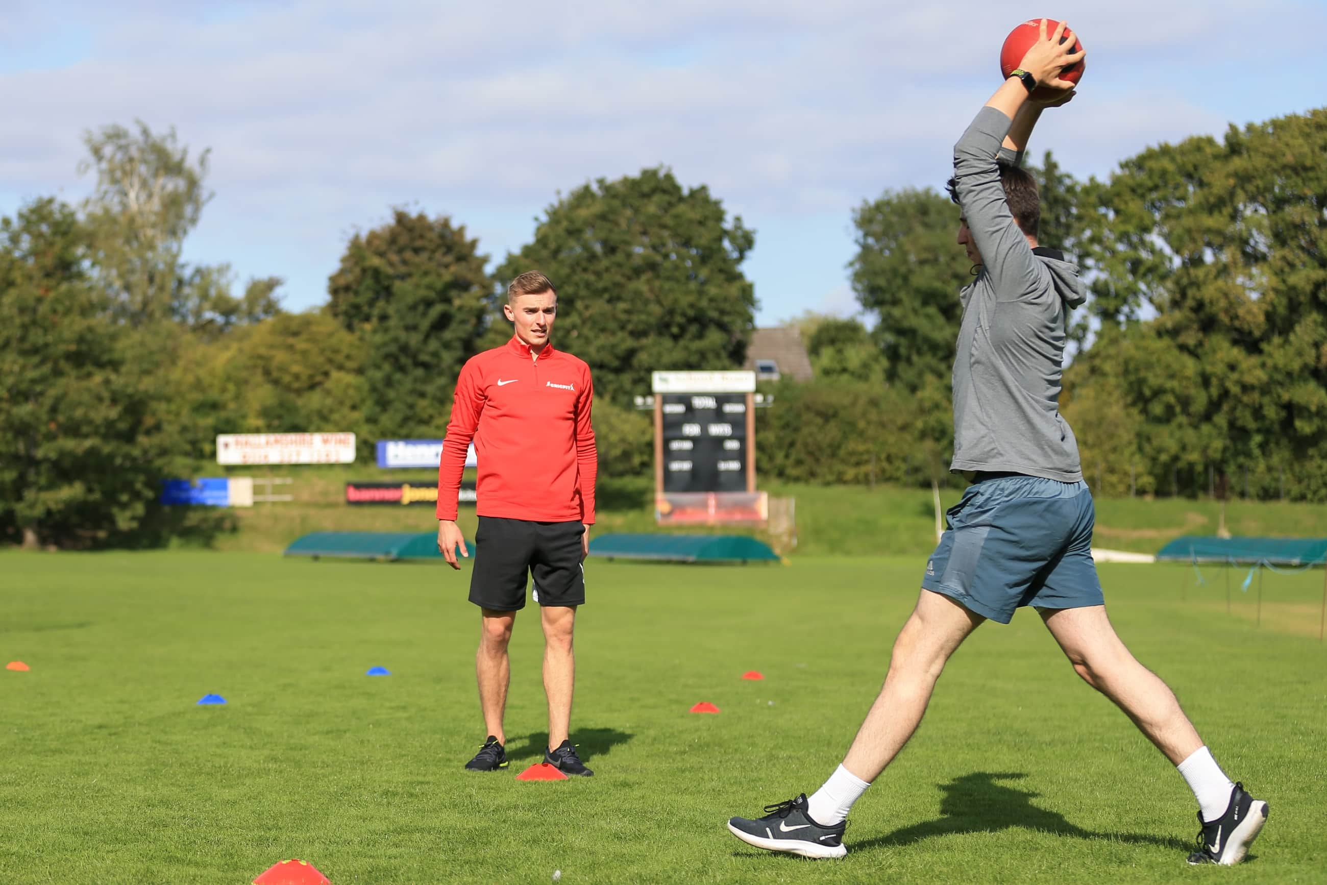 A braced Front Leg Guide | Cricfit