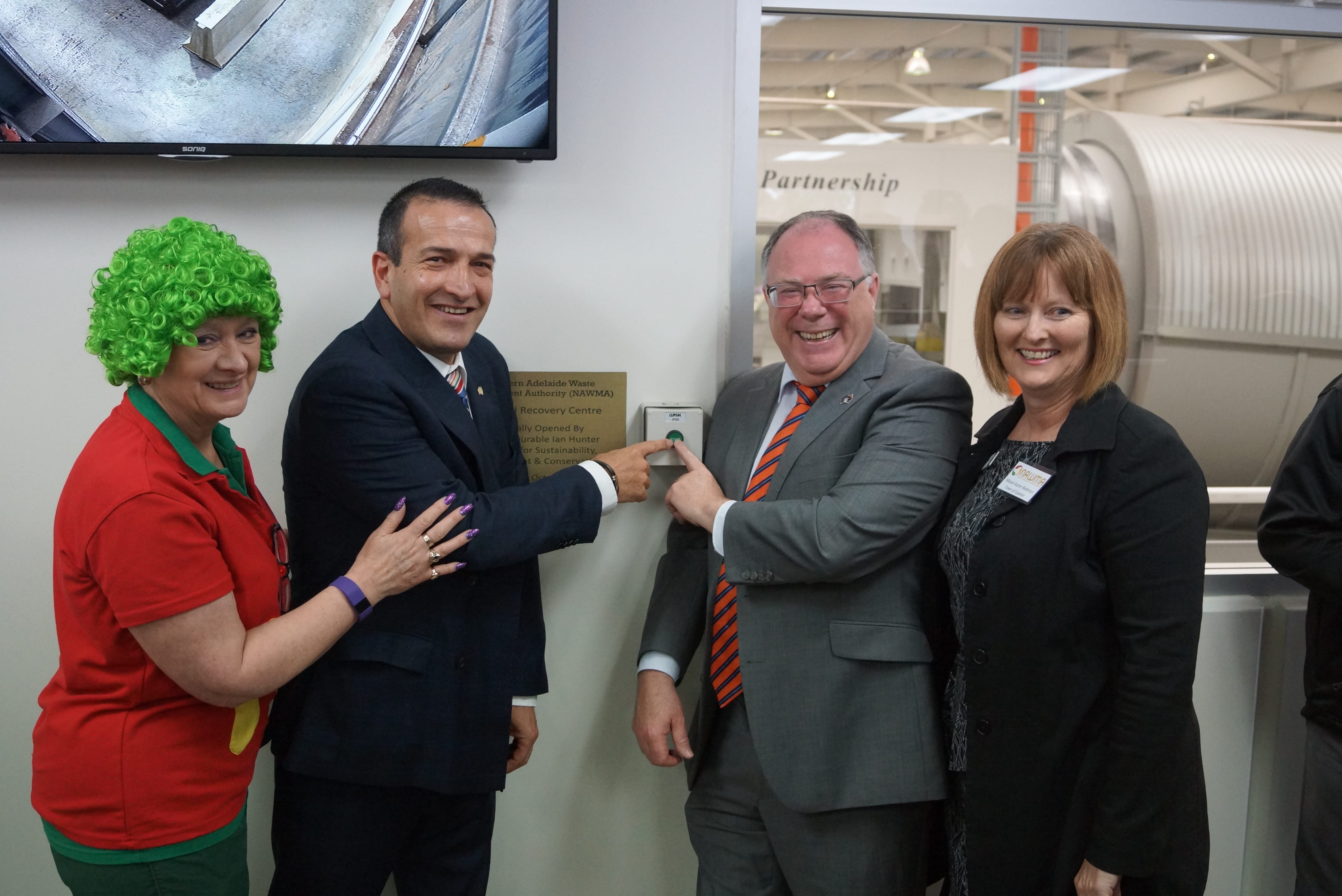 New Recycling Facility Promotes 'Clean Green State' | Tony Piccolo MP
