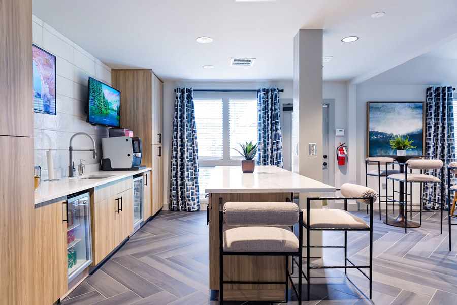 Features & Amenities