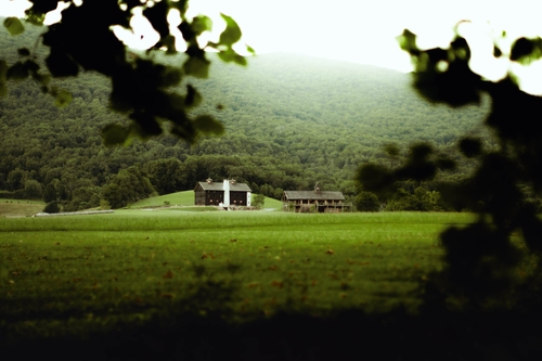 Crooked River Wedding Venue - Hiltons, VA