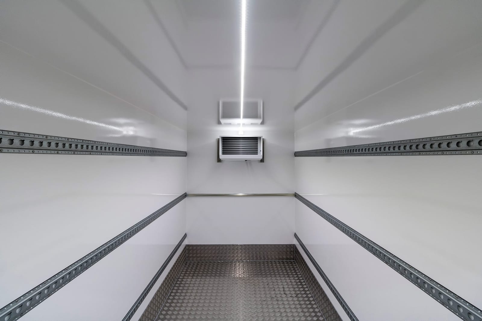 Cooling trailer - Mobile cold room for perishable goods